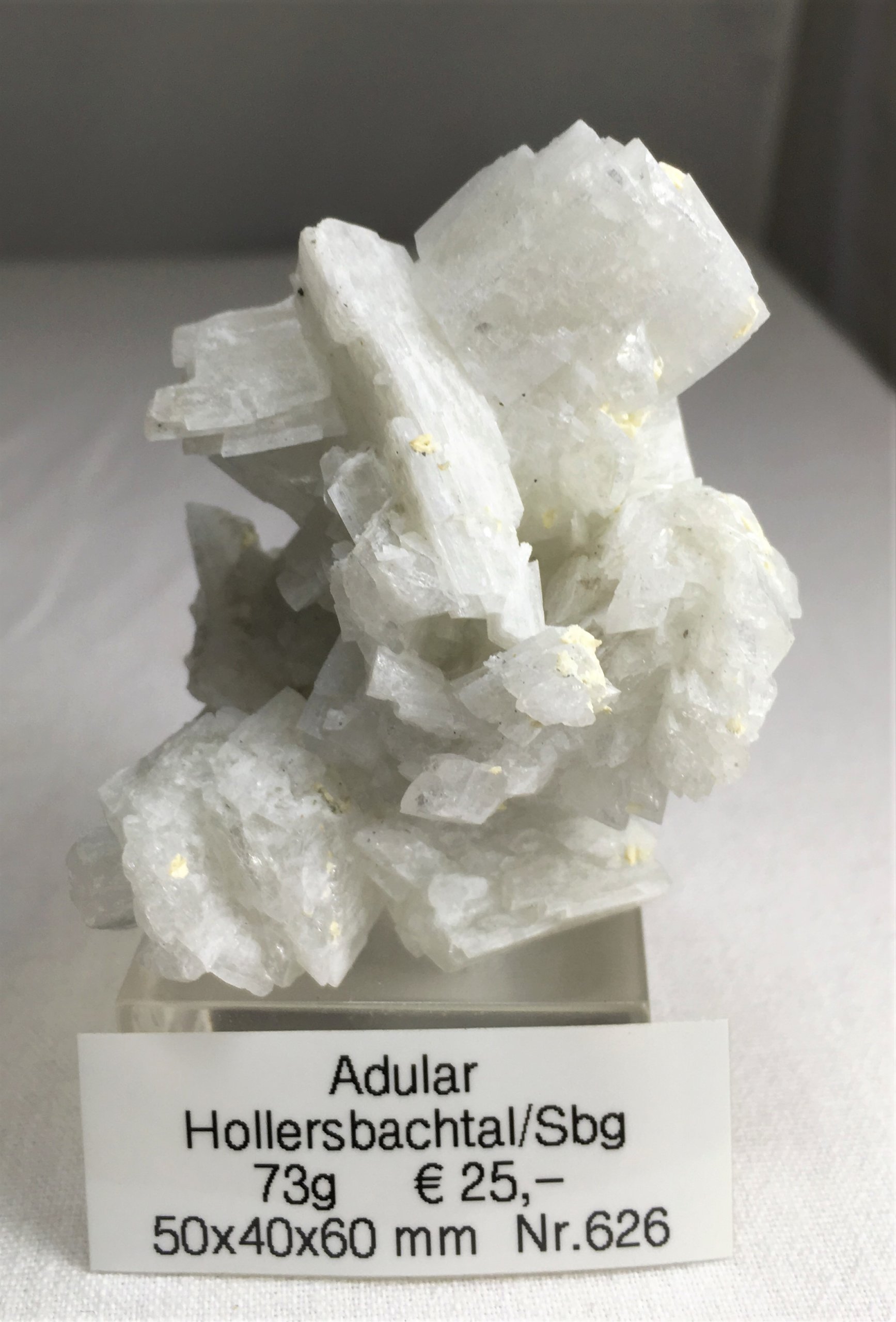 Adular aus dem Hollersbachtal (Österreich) • Kristallkeller Leogang